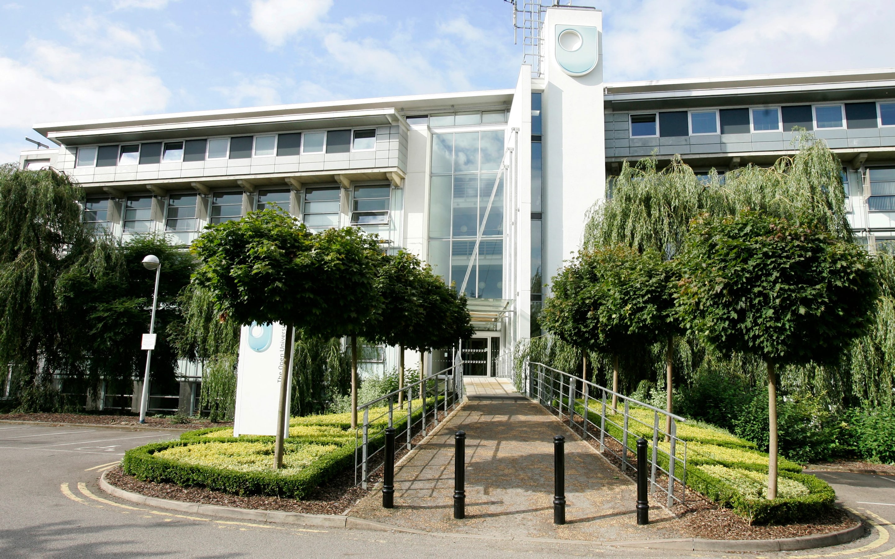 The Open University in UK Ranking, Yearly Tuition
